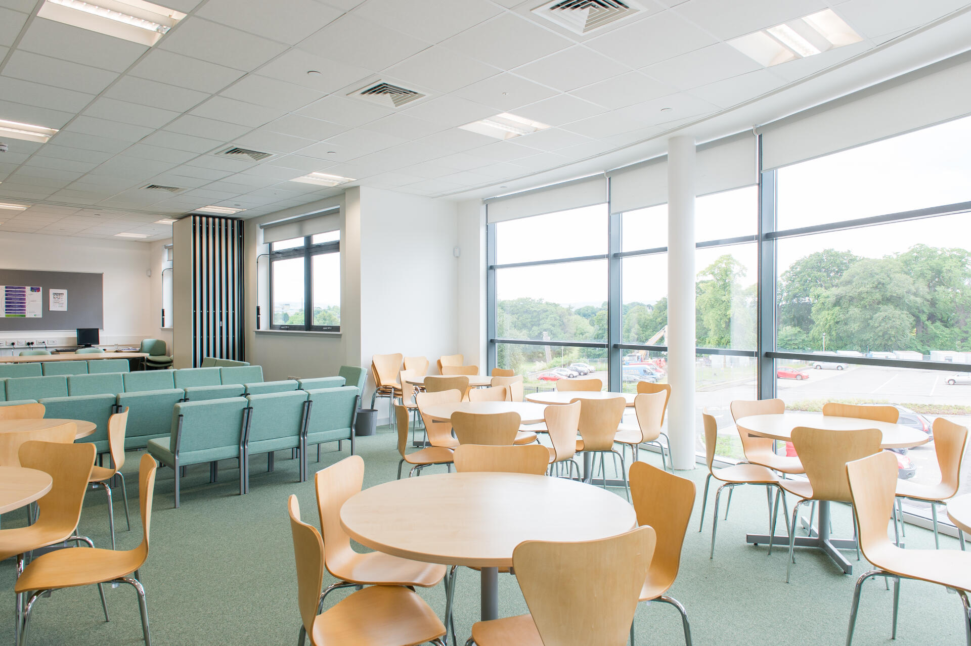Рокфон вносит свой вклад в строительство академии Elgin Academy в Шотландии